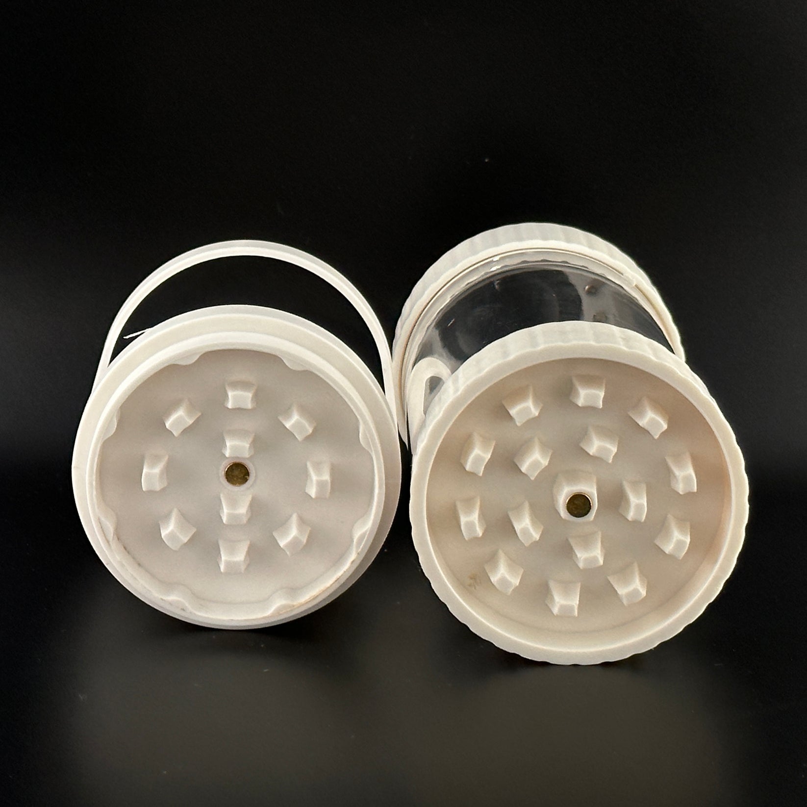 White 4 in 1 Utility Jar. Grinder, Magnifying, Storage, 1 Hitter ...